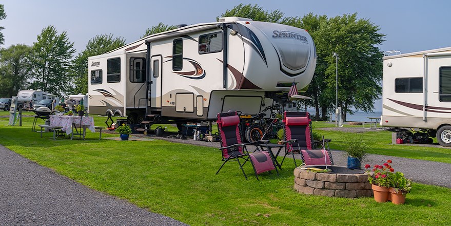 Camping Etiquette Tips | Sun Outdoors