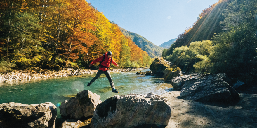 8 Healthy Fall Activities to Enjoy | Sun Outdoors