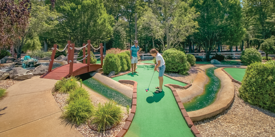 Mini Golf Fun at 7 RV Resorts | Sun Outdoors