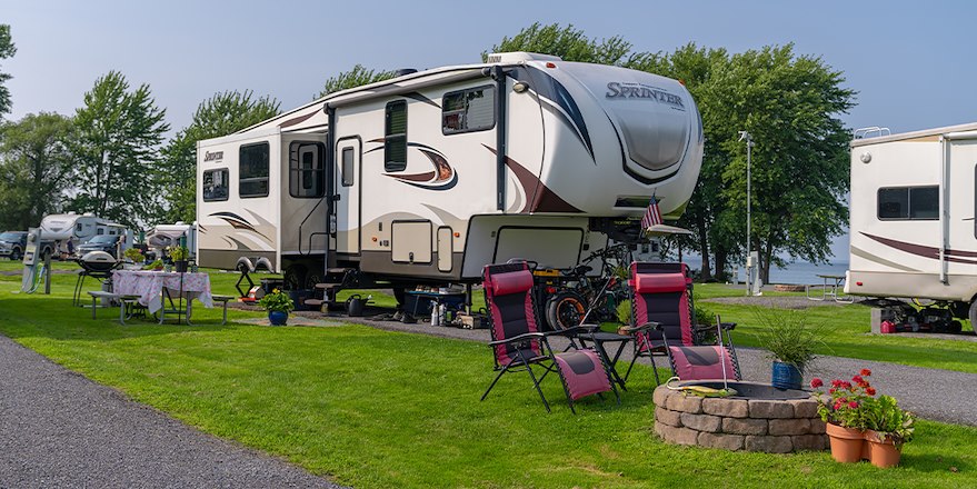 Park & Play: Monthly RV Campgrounds & Long Term RV Living