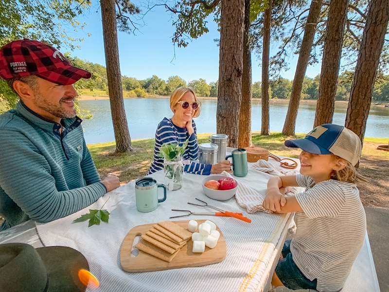 RV Resort in Santa Claus, IN - Sun Outdoors Lake Rudolph
