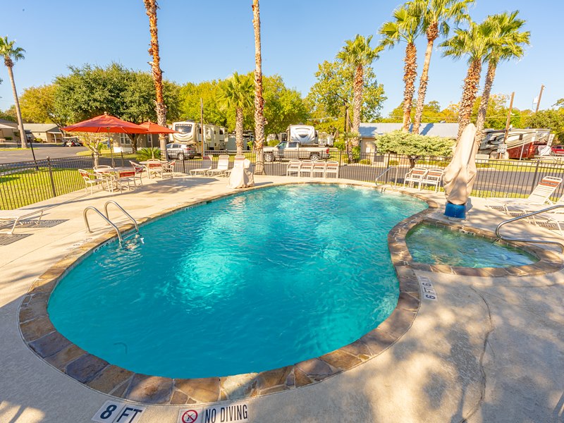 RV Resort in San Antonio, TX - Traveler's World