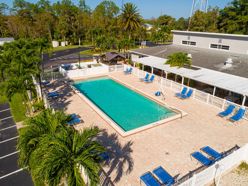 Amenities in Sun Retreats Naples East, Naples, FL