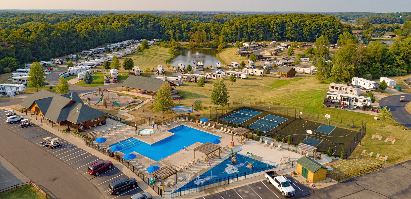 RV Resort in Hopkins, MI - Sun Retreats Gun Lake